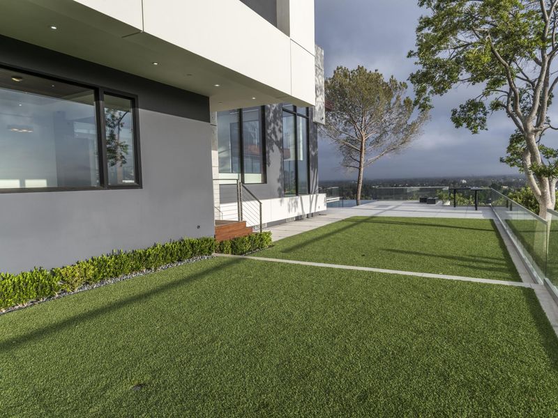 Residential Area in California: House with a Beautiful Garden HDRi Maps ...