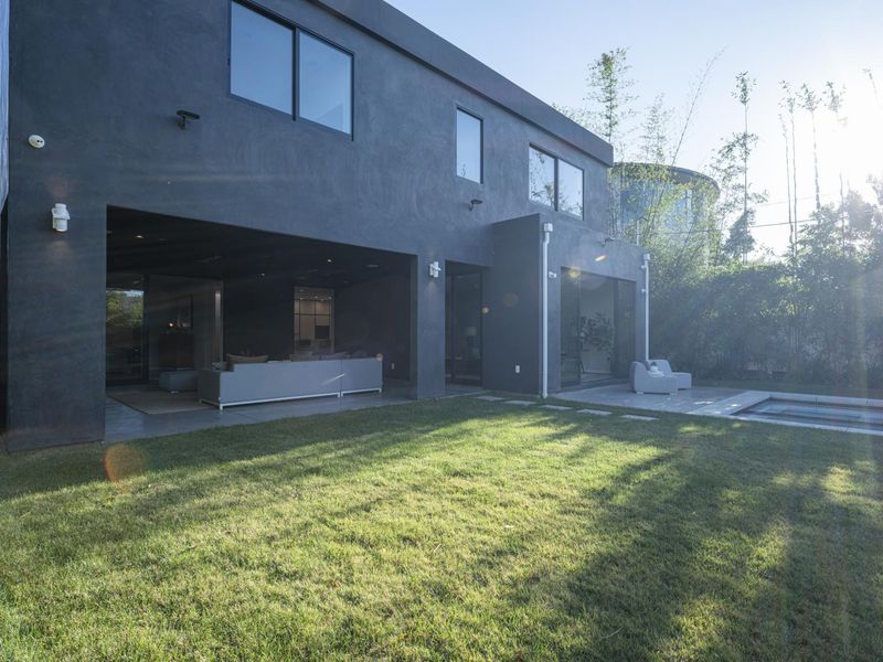 California Residential Property: Pool Backyard in Los Angeles HDRi Maps ...