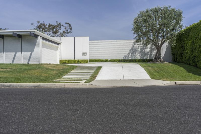 California Road: Asphalt in the Day Landscape HDRi Maps and Backplates
