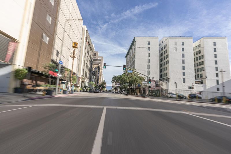 California Urban Design: Exploring Neighborhoods in the Metropolitan ...