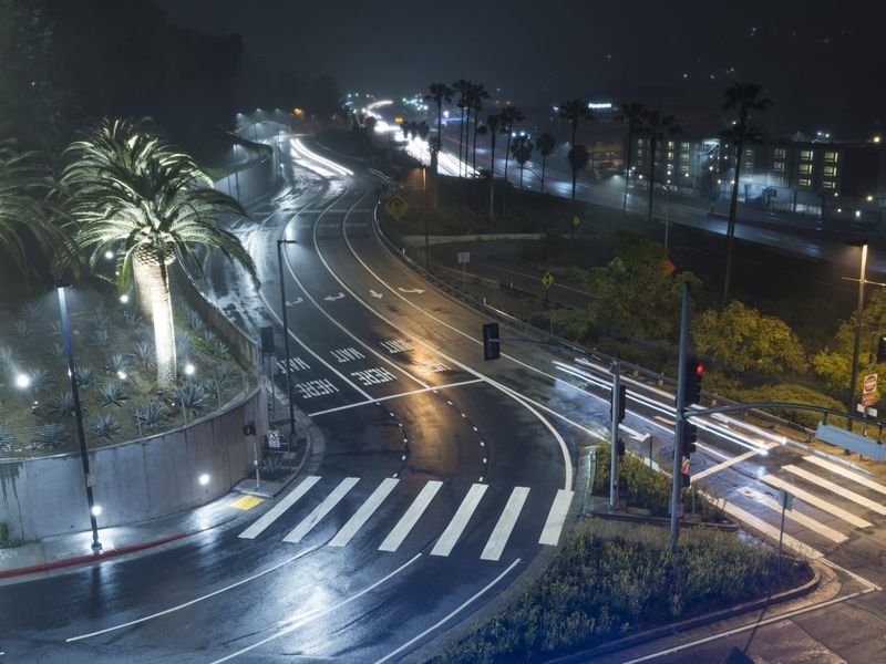 California Urban: Street Lights in the Metropolis HDRi Maps and Backplates