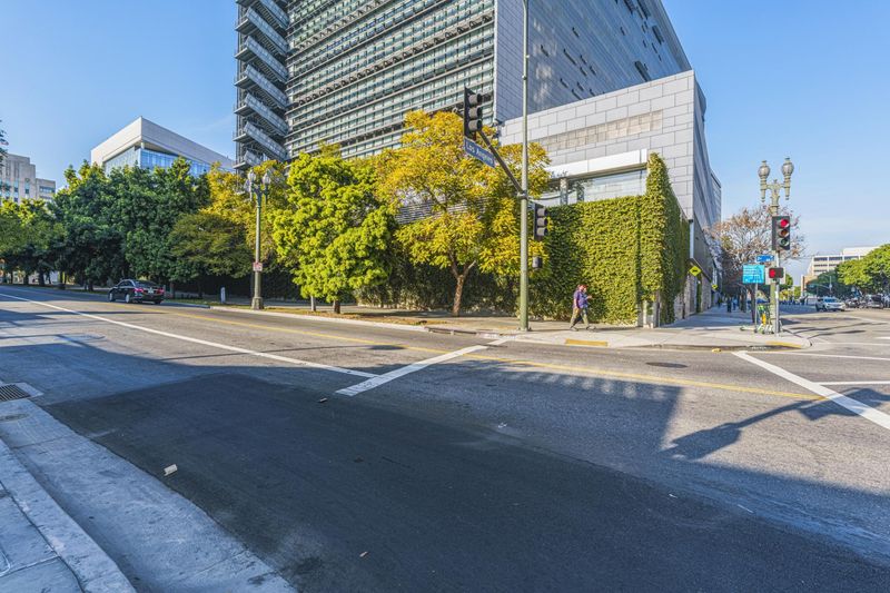 California Urban Streets with Yellow Lanes HDRi Maps and Backplates