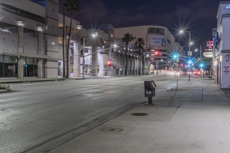 California, USA: Downtown Street Lights HDRi Maps and Backplates