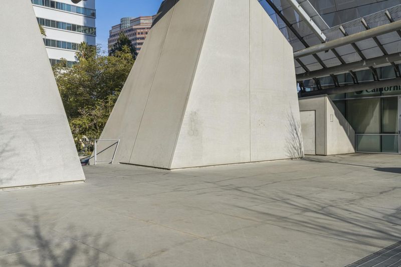 California's Iconic Office Building: A Concrete Masterpiece HDRi Maps ...