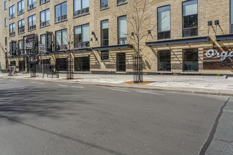 Canada's City Life: Exploring Neighborhoods in Toronto HDRi Maps and ...