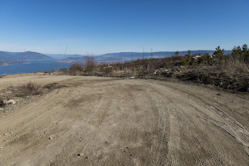Canadian Mountain Landscape: Scenic Terrain HDRi Maps and Backplates
