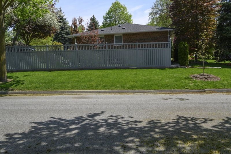 A Canadian Suburban Neighbourhood in Toronto HDRi Maps and Backplates