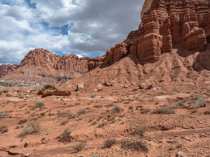 Capitol Reef, Utah: Clear Sky and Natural Beauty HDRi Maps and Backplates