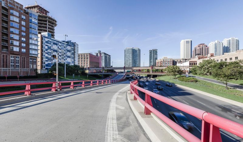 Chicago Cityscape: A Clear Sky Day HDRi Maps and Backplates