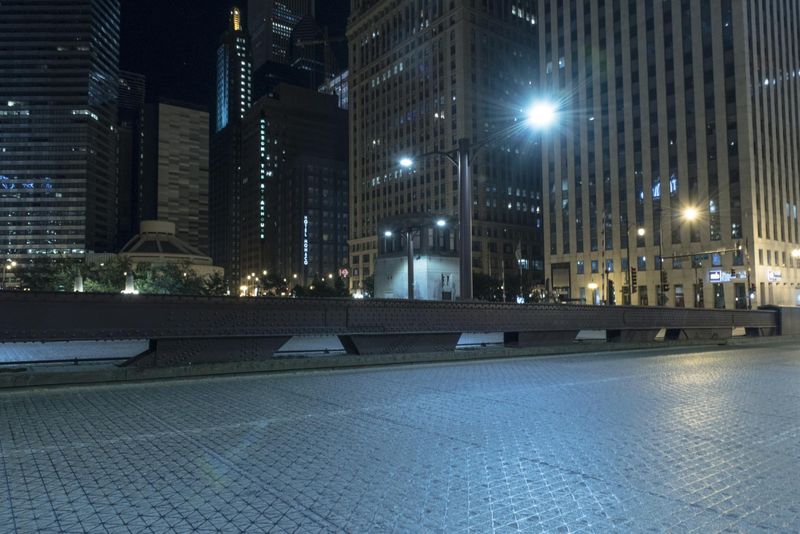 Chicago Night: A Cityscape in the Metropolis HDRi Maps and Backplates