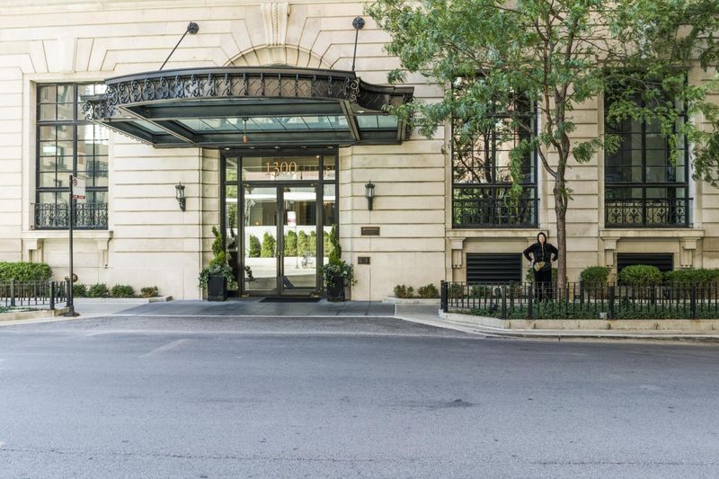 Chicago Residential Area Building Facade HDRi Maps and Backplates