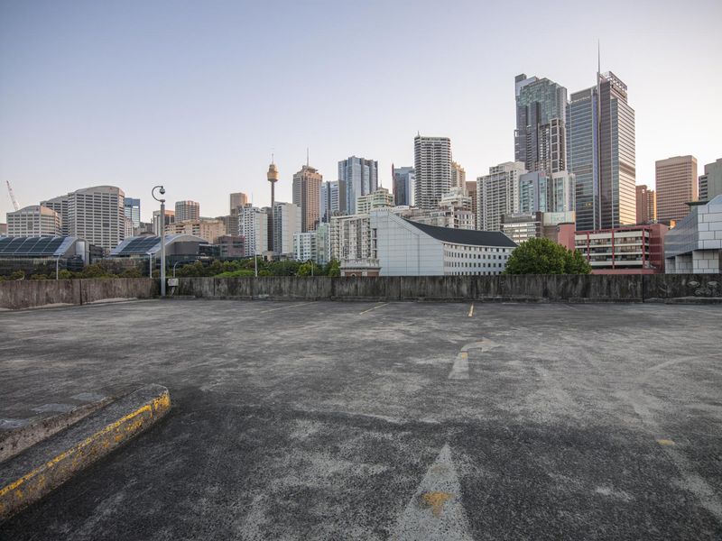 City Life: Enjoying the Day under a Clear Sky HDRi Maps and Backplates