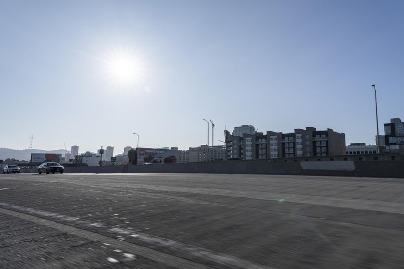 City Street in Daytime: Traffic in Motion Blur HDRi Maps and Backplates