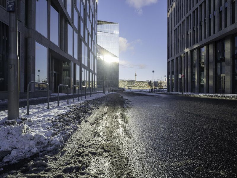 Cityscape: Building Reflection in Water HDRi Maps and Backplates