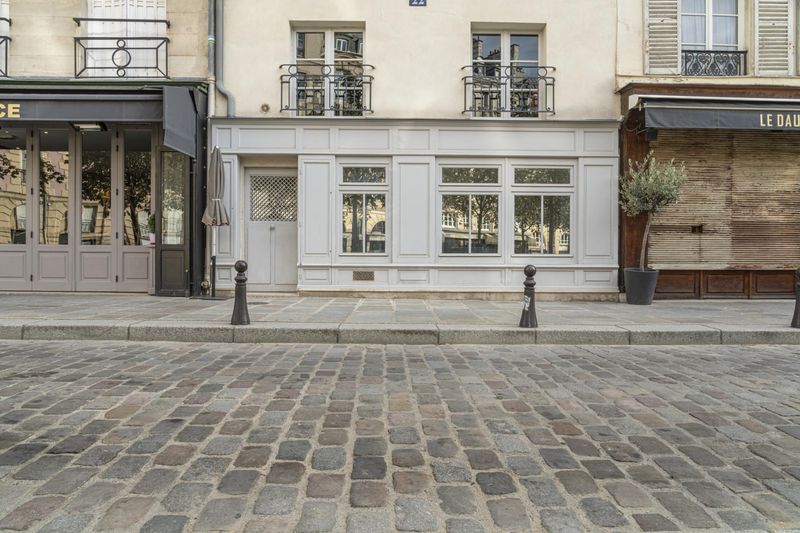 Classic Architecture at Dawn in Paris, France HDRi Maps and Backplates