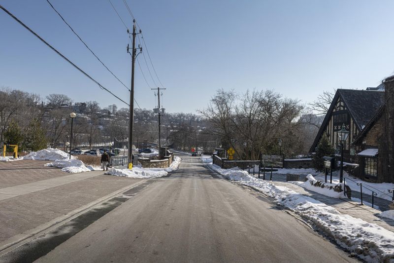 Classic Winter Scene in Suburban Toronto - HDRi Maps and Backplates