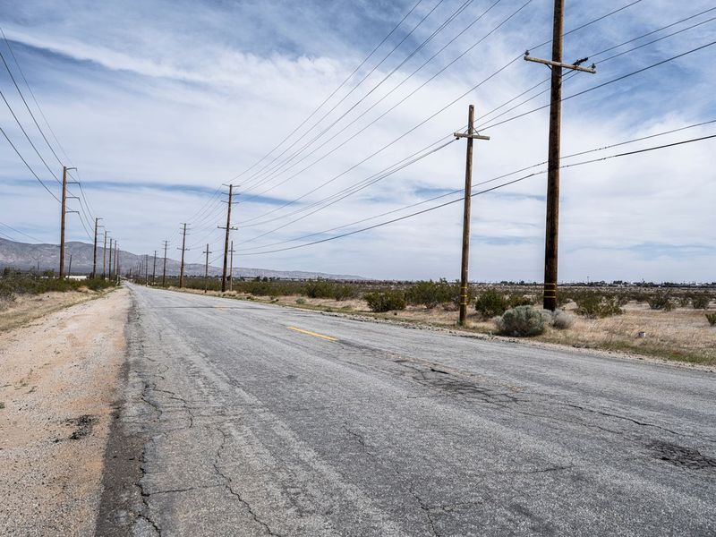 Clear Skies Over Mojave Desert Landscape HDRi Maps and Backplates