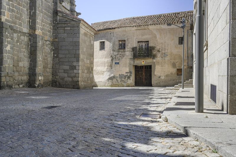 Clear Sky Day in Ávila, Spain HDRi Maps and Backplates