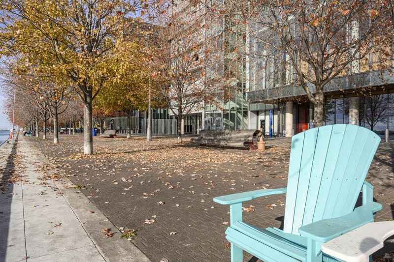 Coastal City Architecture: Exploring Public Spaces in Toronto HDRi Maps ...