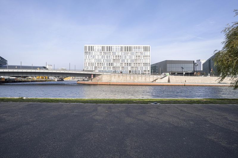 Coastal Cityscape: Berlin's Waterfront - HDRi Maps and Backplates