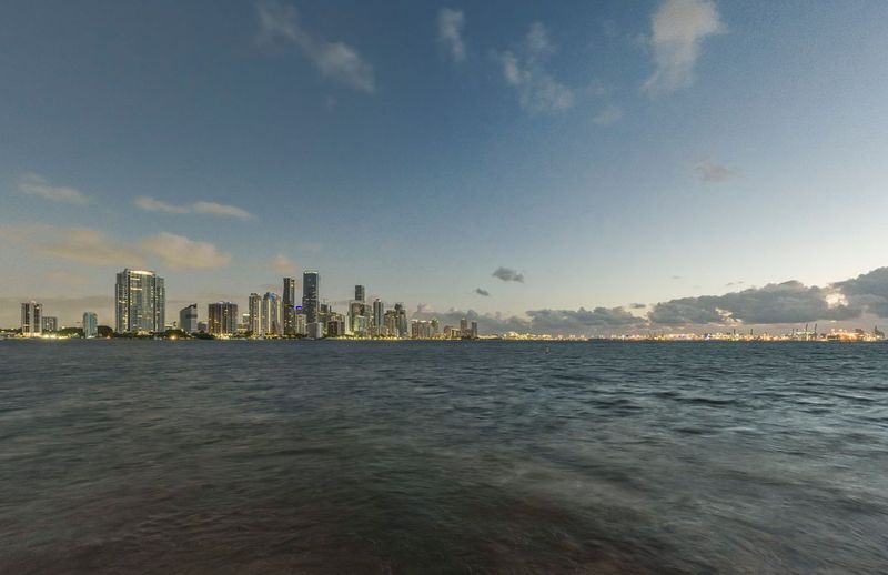 Coastal Florida: Ocean View with Skyline HDRi Maps and Backplates