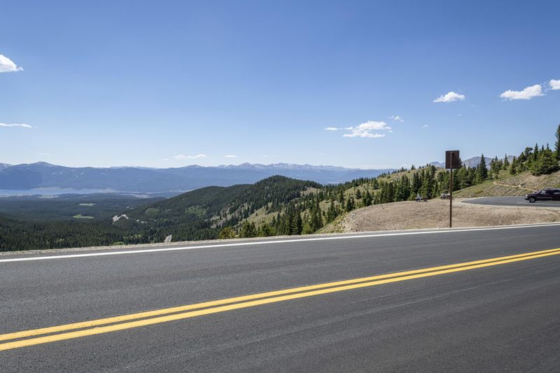 Colorado Highlands Scenic Drive under Clear Sky HDRi Maps and Backplates