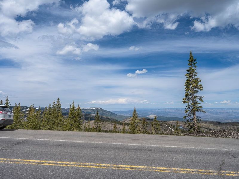 Colorado Landscape: Road Overlook HDRi Maps and Backplates