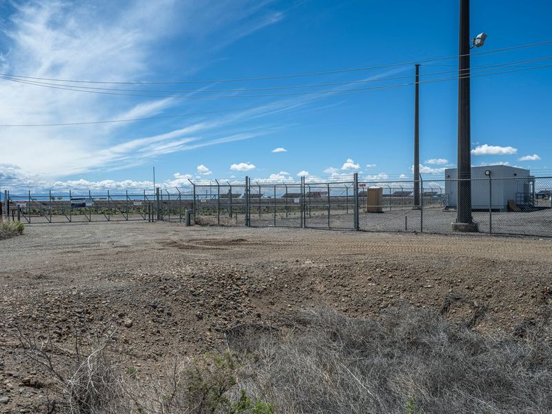 Colorado's Open Space: Dirt and Gravel Roads HDRi Maps and Backplates