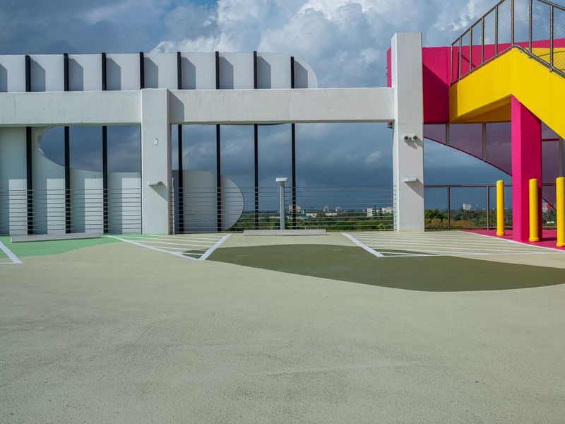 Colorful Building in Miami Beach, Florida HDRi Maps and Backplates