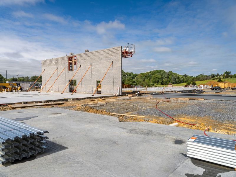 Construction Site: Concrete Building in the Sky HDRi Maps and Backplates