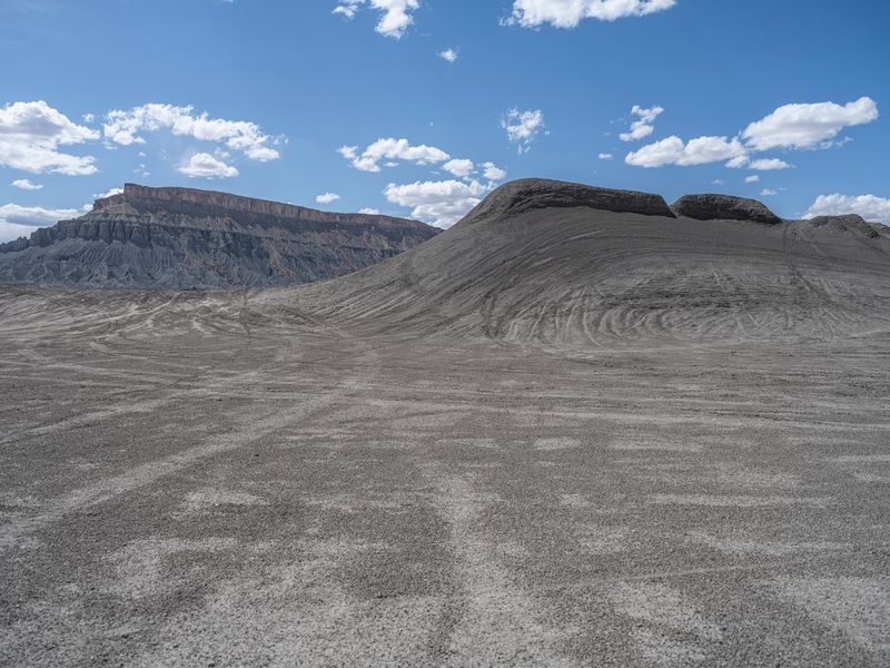Daytime Off-Roading in Utah: Clear Skies and Endless Adventure - HDRi ...