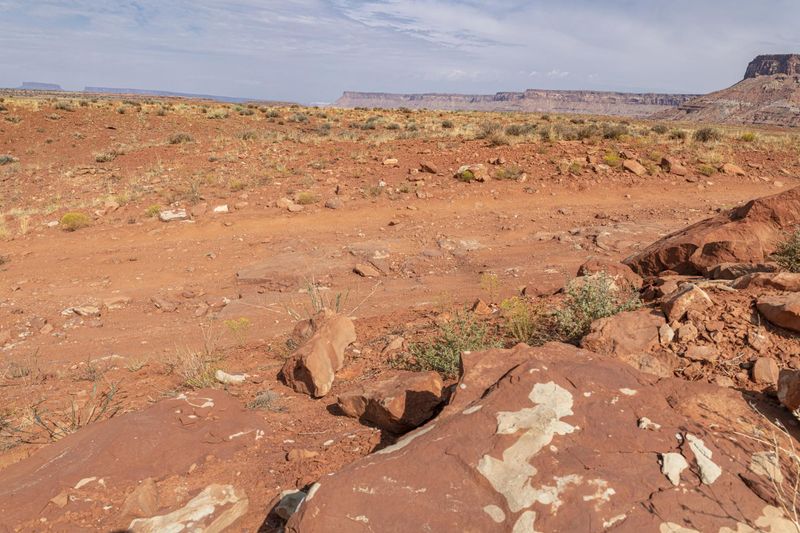 Desert Landscape in Utah: Red Rock Mountains HDRi Maps and Backplates