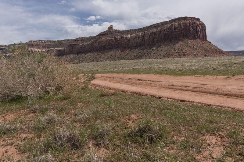 Scenic Route: Driving on a Desert Road in Utah HDRi Maps and Backplates