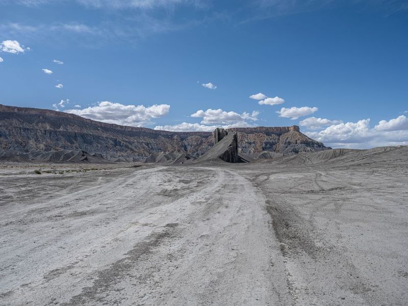 Dirt and Gravel Surface in Utah's Open Space HDRi Maps and Backplates