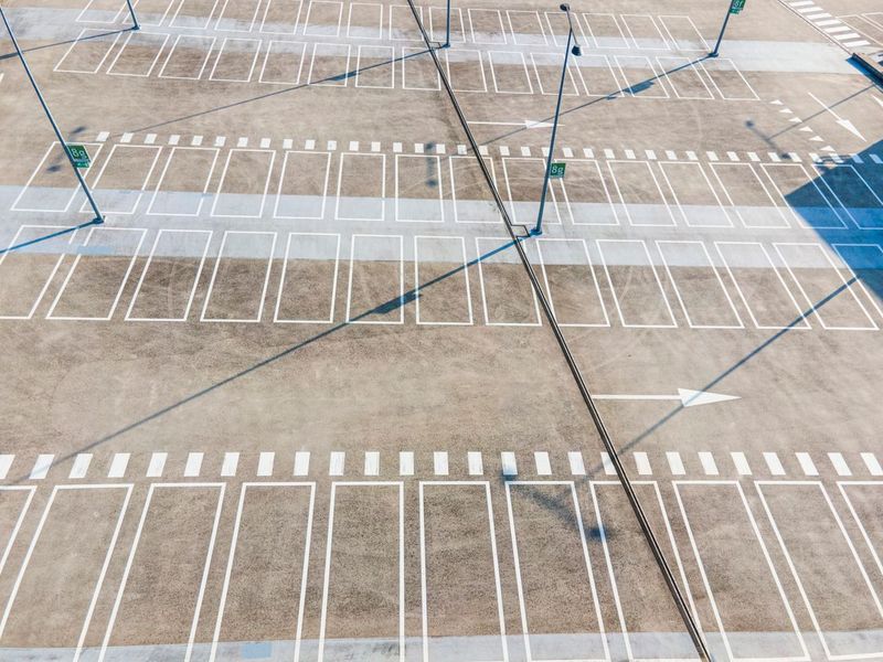 Elevated Parking Garage: A Unique Architectural Design in Holland HDRi ...