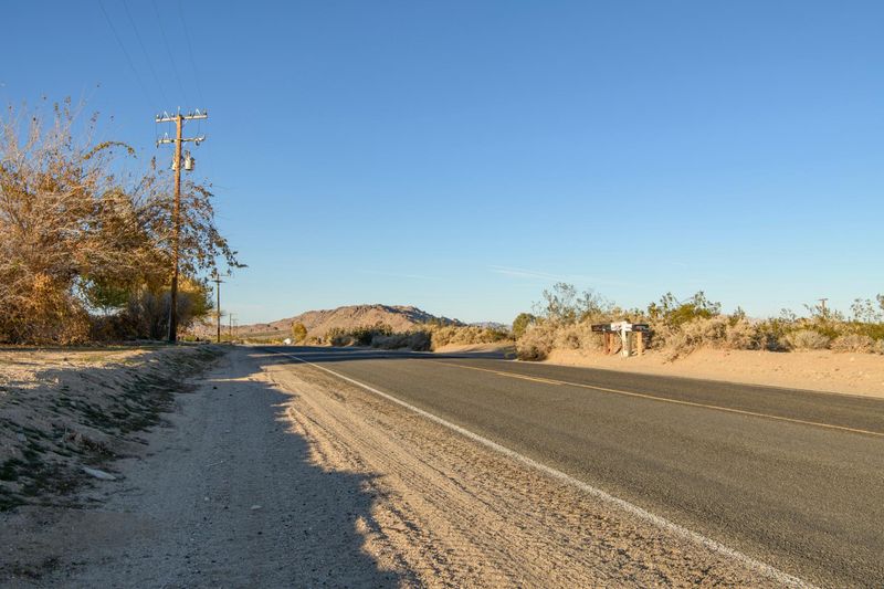 Empty Road in Landers, California HDRi Maps and Backplates