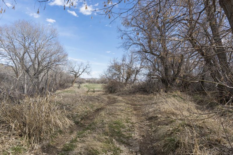Endless Road in Colorado: Exploring the Rural Landscape HDRi Maps and ...