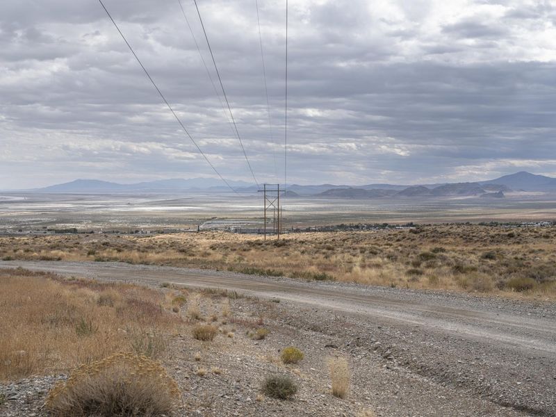 Endless Road Through Utah Desert with Overhead Power Lines HDRi Maps ...