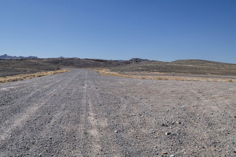 Endless Road in Utah: Clear Skies and Uninterrupted Views HDRi Maps and ...