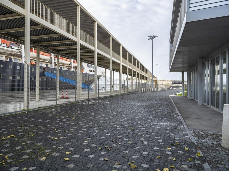Urban Design in a European City: Exploring the Stadium HDRi Maps and ...