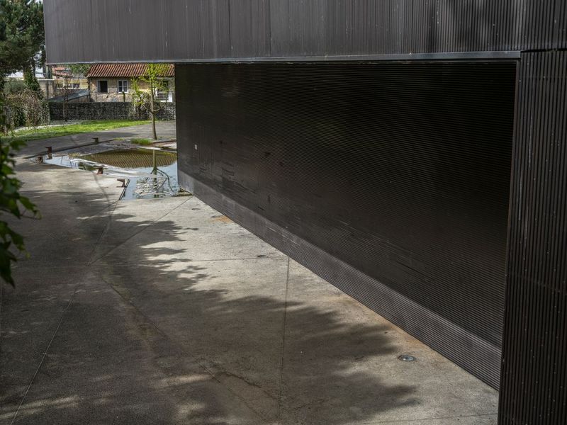 European Museum: Concrete Structure in Porto HDRi Maps and Backplates