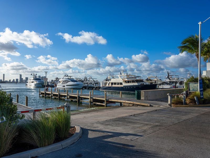 Florida Urban Design: Asphalt Road Coastline HDRi Maps and Backplates