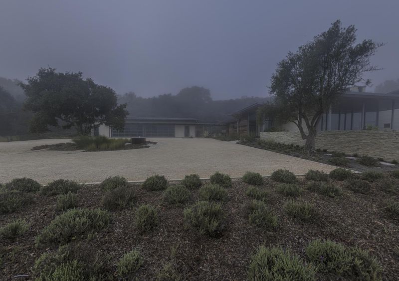 Foggy House in California, USA HDRi Maps and Backplates