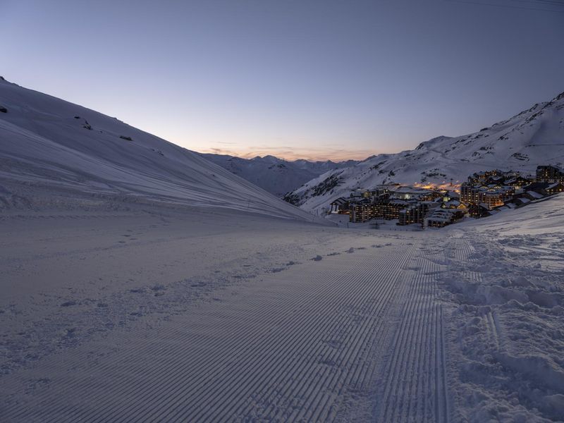 French Alps: Snow Covered Mountain Range HDRi Maps and Backplates