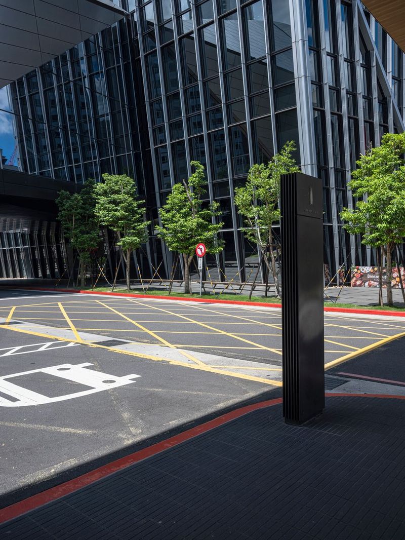 Futuristic Architecture: Glass Wall in Taipei City - HDRi Maps and ...