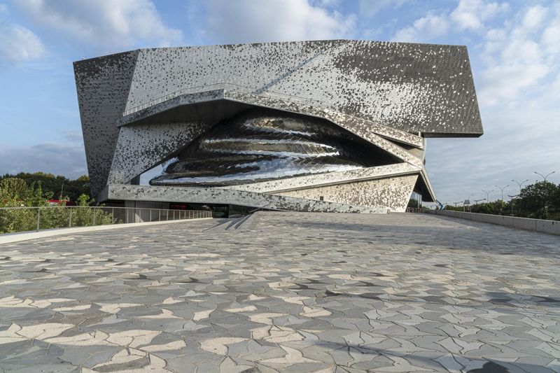 Futuristic Architecture in Paris, France Museum HDRi Maps and Backplates