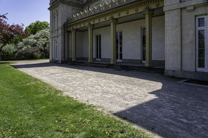 Hamilton, Canada: Exploring a Residential Suburb HDRi Maps and Backplates