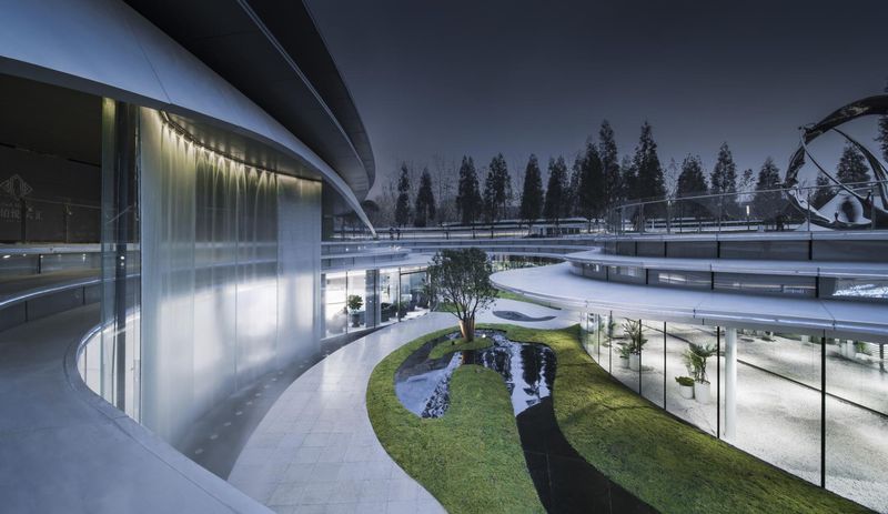 Hefei Plaza in China: A Sunrise View HDRi Maps and Backplates