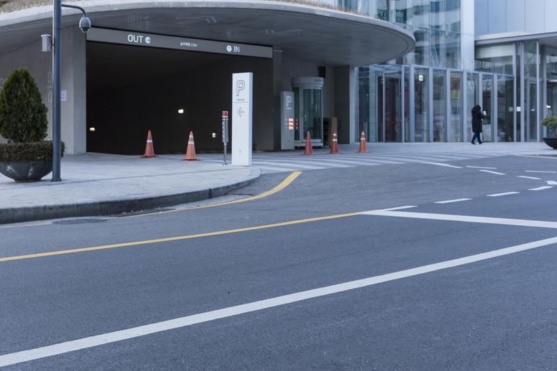 High Rise Cityscape in Songpa-gu, Seoul HDRi Maps and Backplates