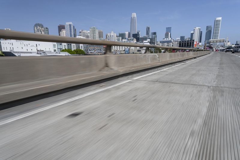 High-rise Tower: Skyscrapers in the Daytime HDRi Maps and Backplates